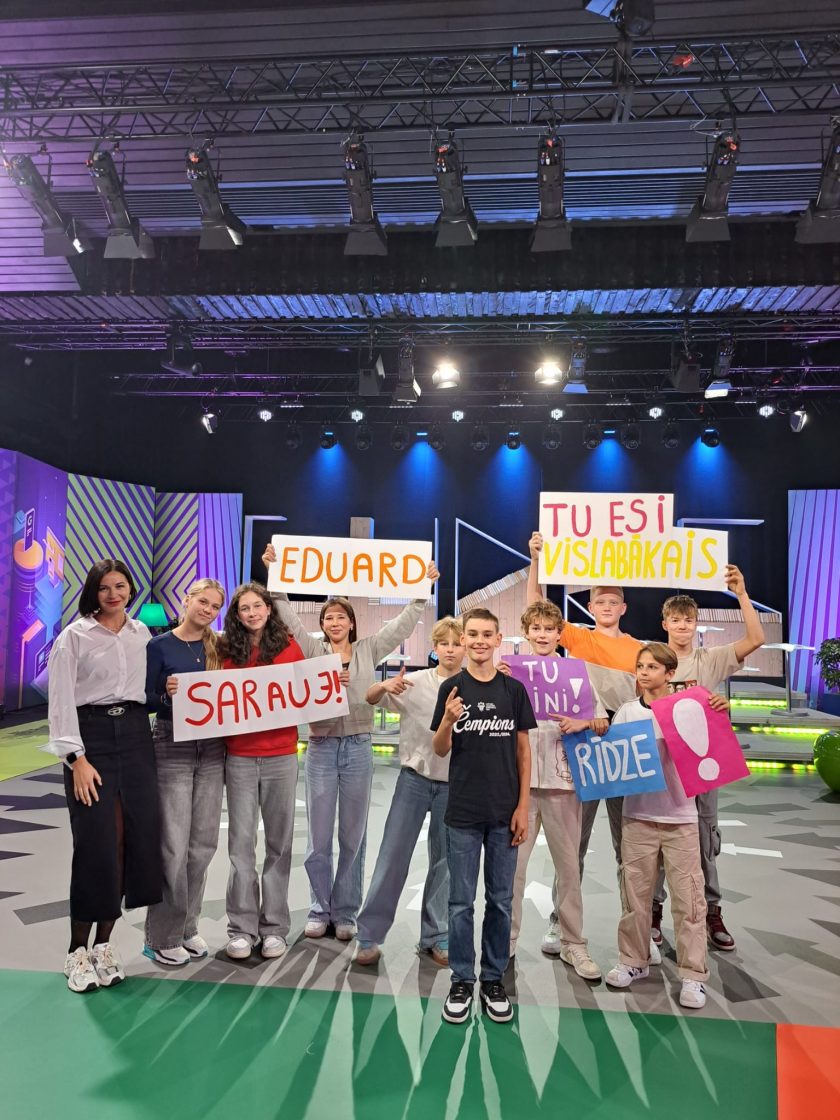 Pirmā vieta raidījumā “Gudrs, vēl gudrāks” ! – Rīgas pamatskola "Rīdze"